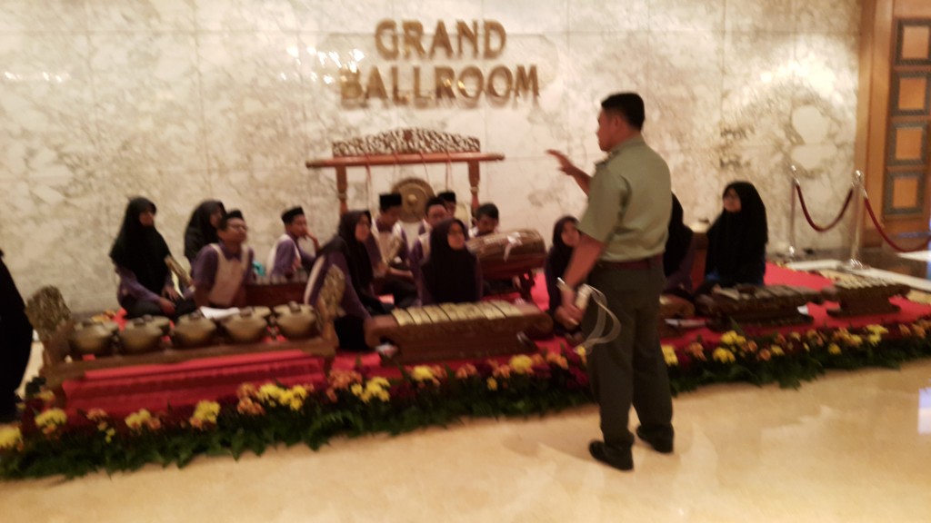 PERSEMBAHAN GAMELAN SBP INTEGRASI GOMBAK SEMPENA 12th ASEAN CHIEFS OF ...